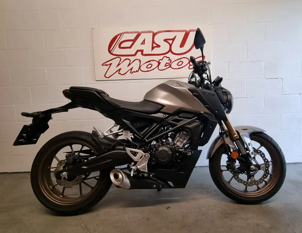 Moto Honda CB125R | CasuMotos